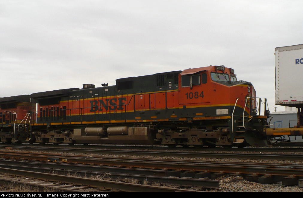 BNSF 1084